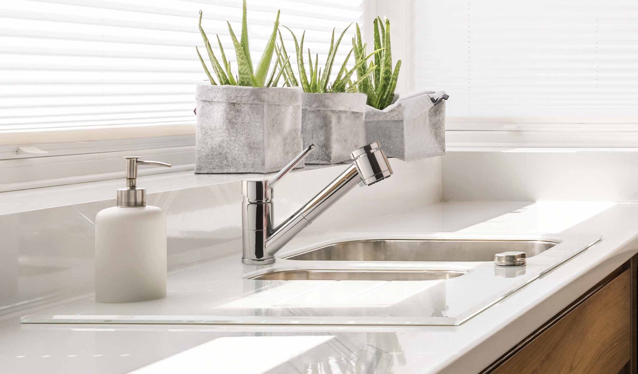 kitchen faucet catalog - Plomberie G. Courchesne